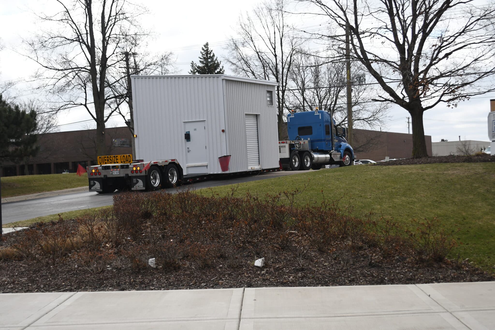 Quality Prefab Transportation Buildings | RDI Enclosures